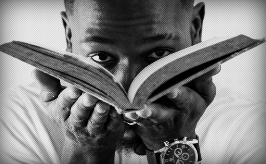 Literatura negra contemporânea comentada: cinco textos obrigatórios ...